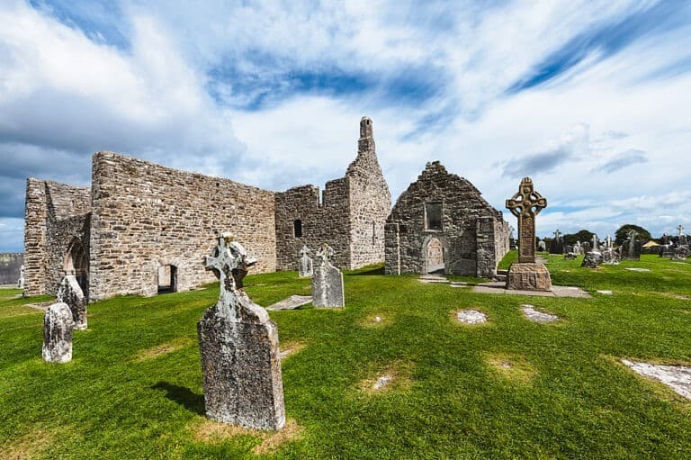 Clonmacnoise - Ireland Highlights