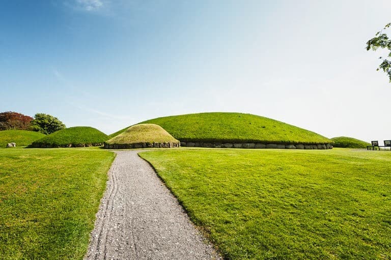 Knowth - Brú na Bóinne - Ireland Highlights