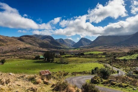 Macgillycuddy's Reeks - Ireland Highlights